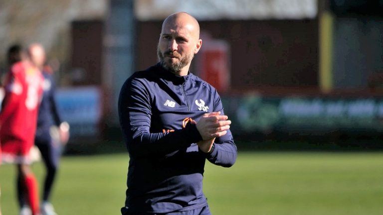 Penn takes final boss gong - Official Website of the Harriers ...