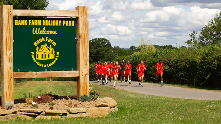 Bank Farm partnership renewed - Official Website of the Harriers ...